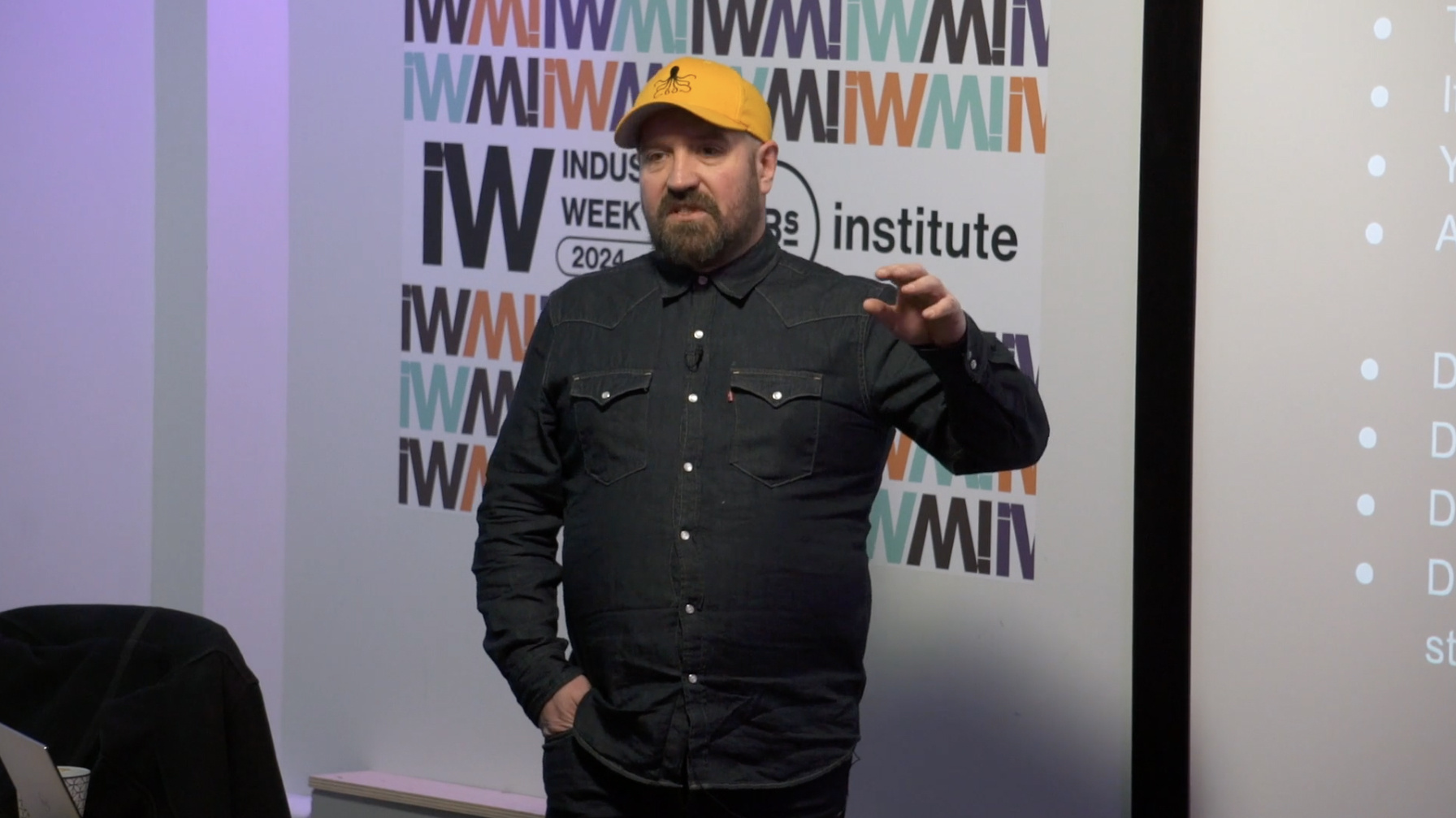 VIDEO | Learn how to write an artist bio with journalist Dave 'Columbo ...